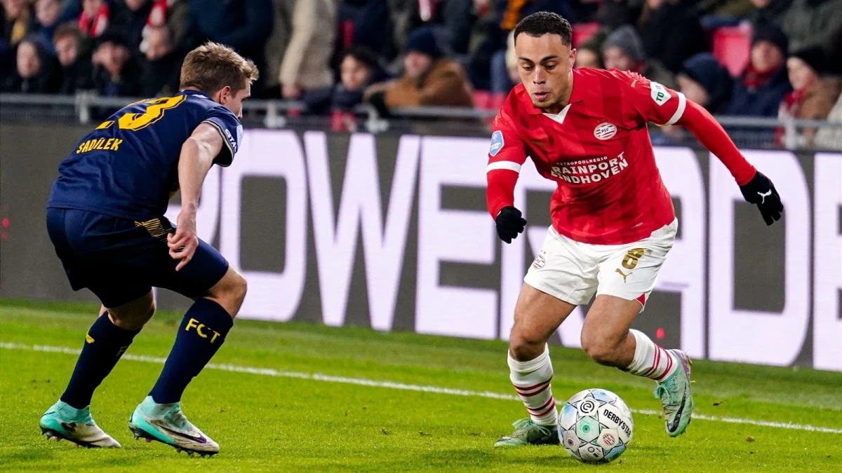 Sergino Dest's dazzling stint at PSV sparks uncertainty over Barcelona ...