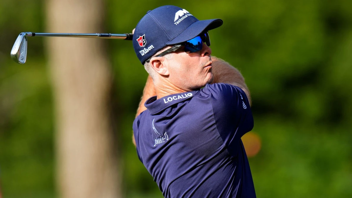 Kevin Streelman's red-hot putter sees him lead the Valspar Championship