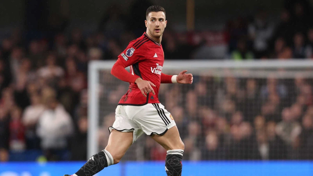 Diogo Dalot says Man Utd Â players shouldn't shirk responsibility in ...