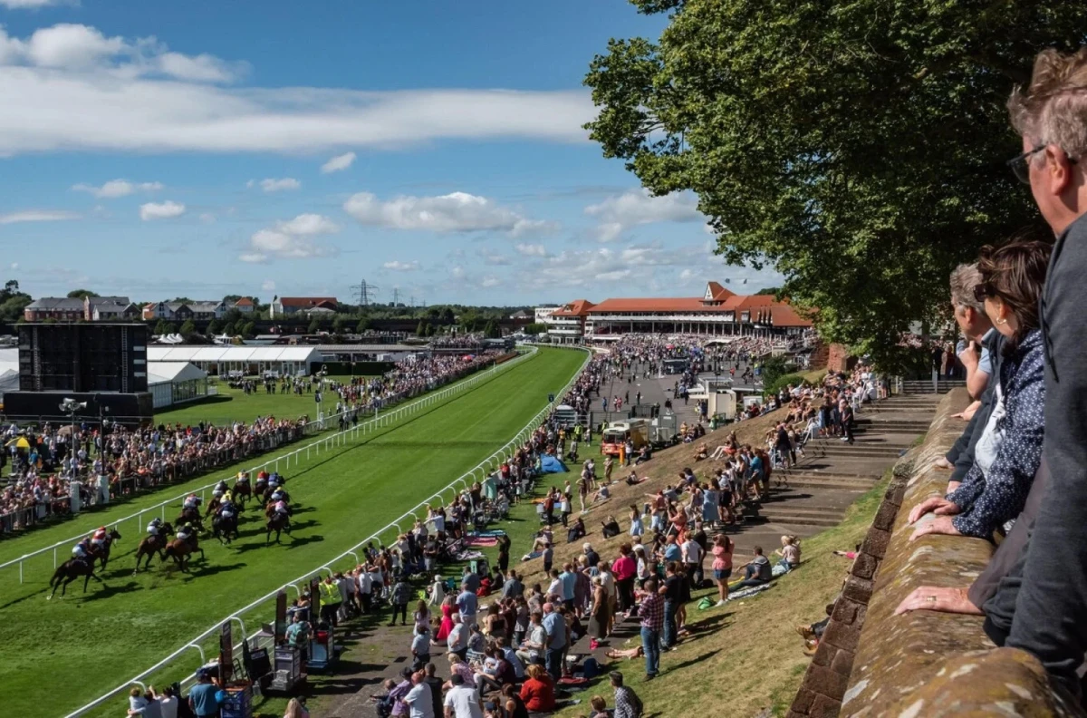 Chester best bets: Teraabb to exploit inside draw, Sailtheshipalone ...