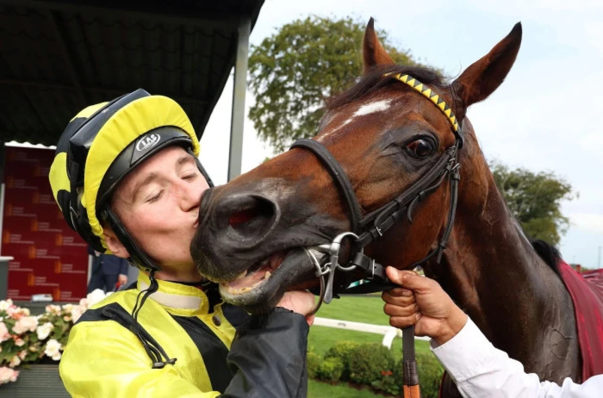 Eldar Eldarov holds off Kyprios to win Irish St Leger at the Curragh