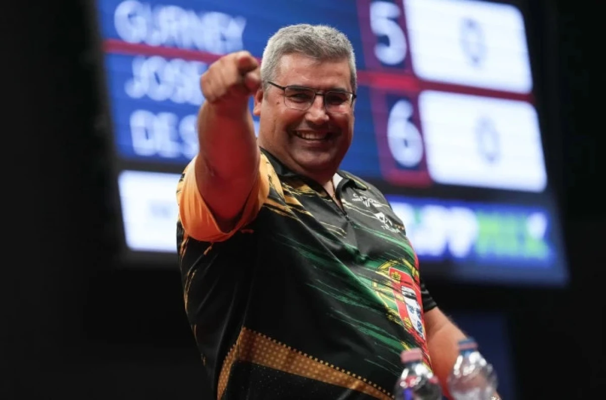 Hungarian Darts Trophy: Jose De Sousa and Gian van Veen join winner's circle in first round