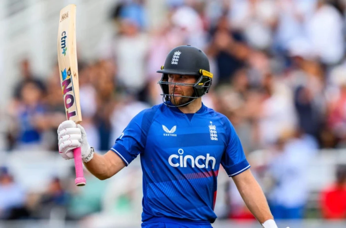 Cricket World Cup: Dawid Malan stars as England ease past Bangladesh