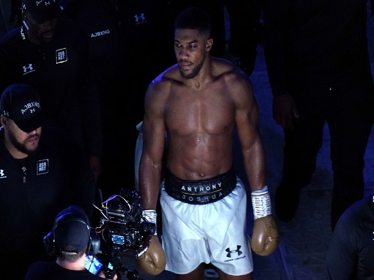 Anthony Joshua opens up on rumours of replacing Rob McCracken | PlanetSport