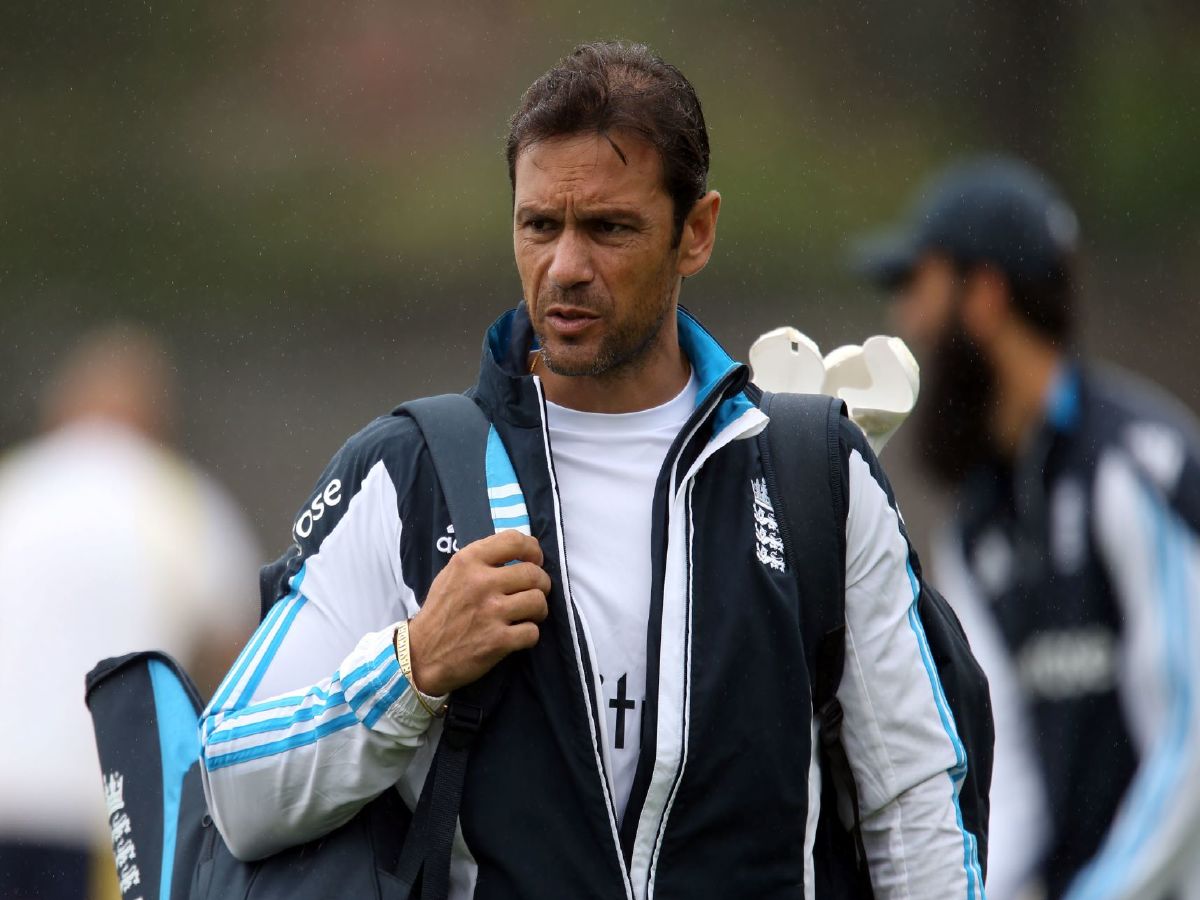 Mark Ramprakash 'thrilled' to extend his coaching role with Middlesex ...