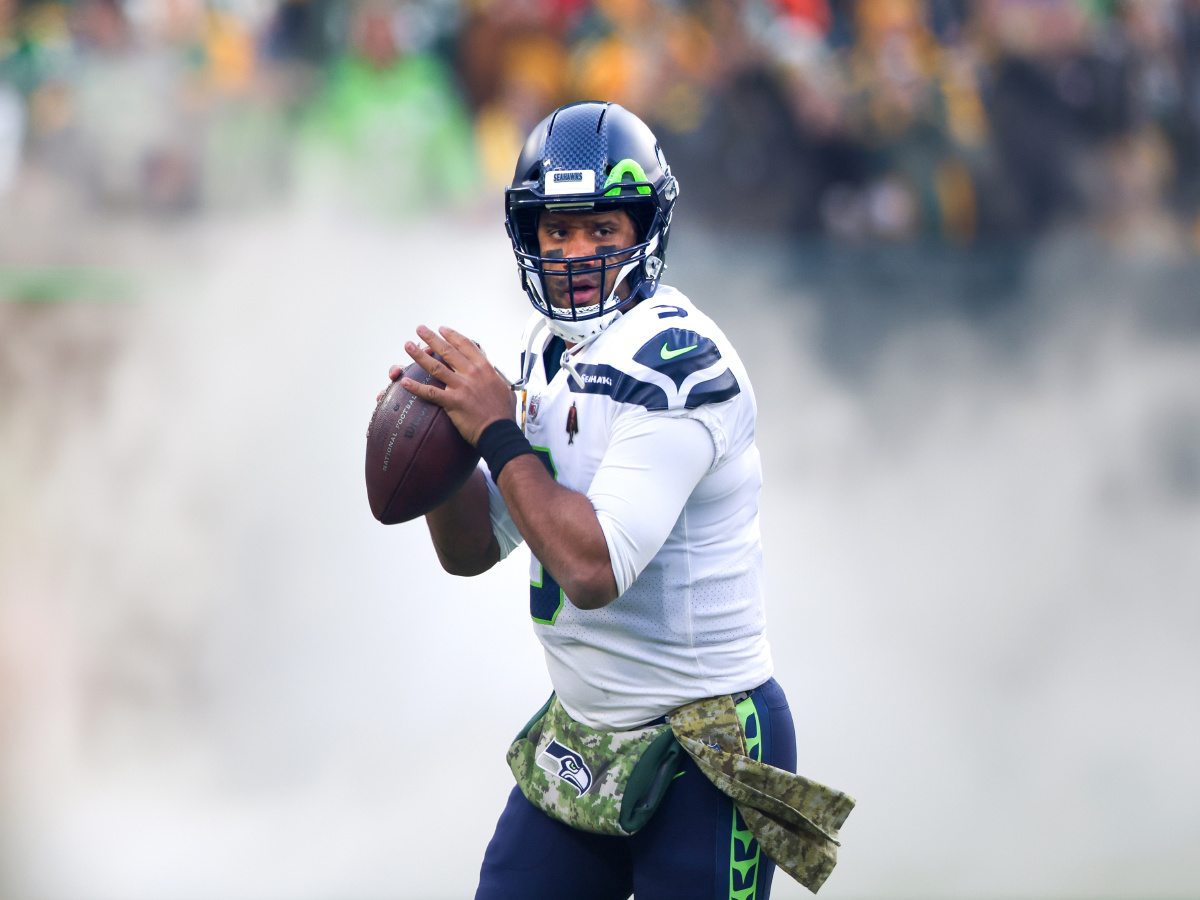 Russell Wilson news: Denver Broncos agree blockbuster trade for Seattle ...