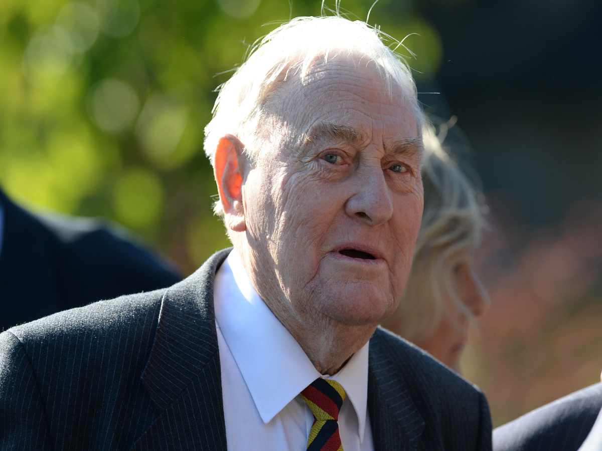 Cricket legend and former England captain Ray Illingworth dies aged 89 ...
