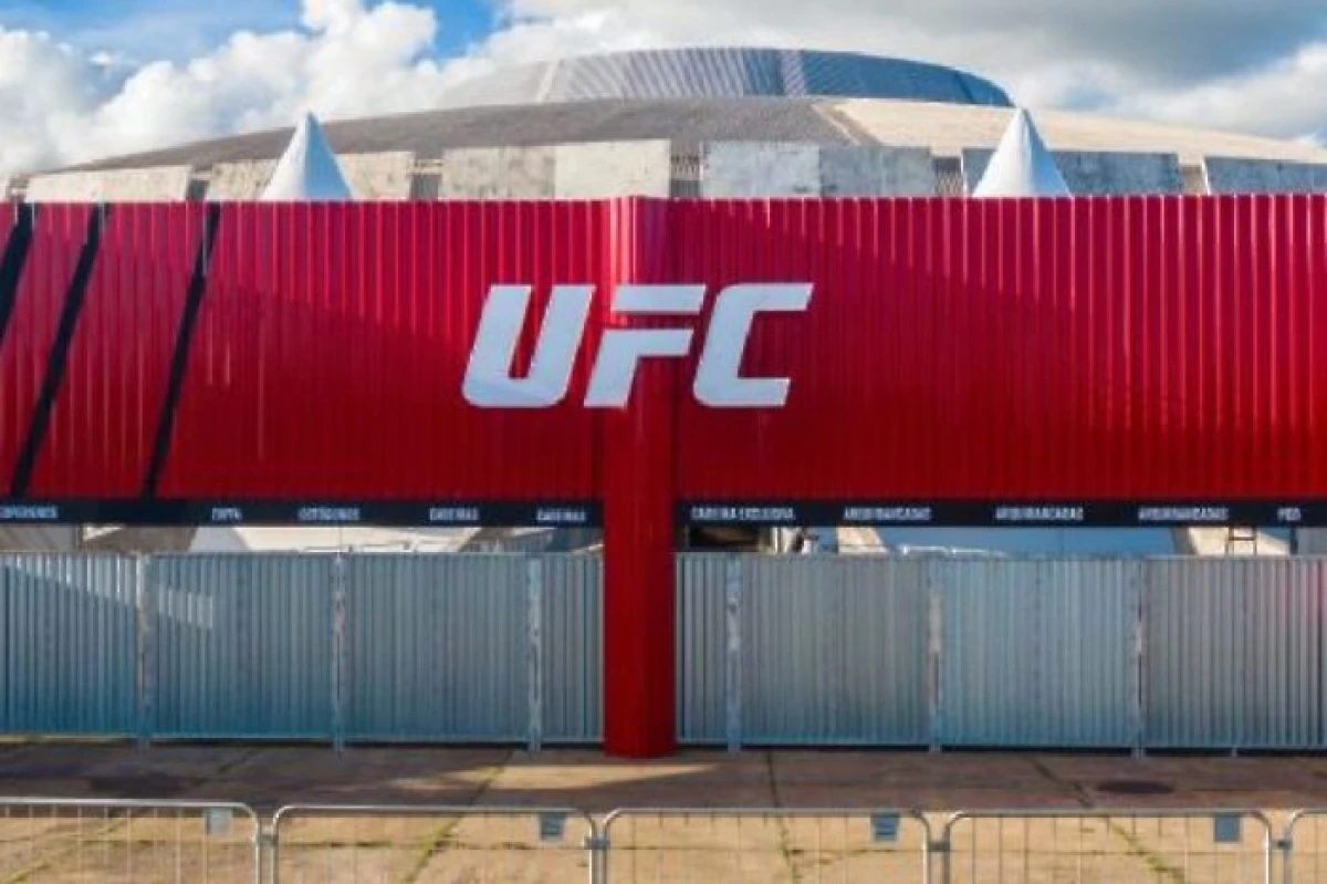 This Week in MMA: UFC legend Dan Hardy in furious bust-up with referee