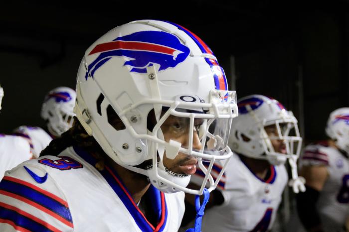 Buffalo Bills safety Damar Hamlin still in critical condition at ...