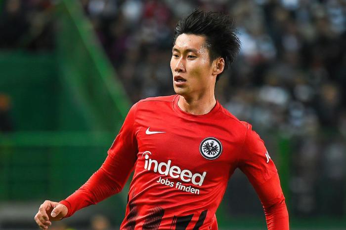 Daichi Kamada discussing new Frankfurt contract while considering other ...