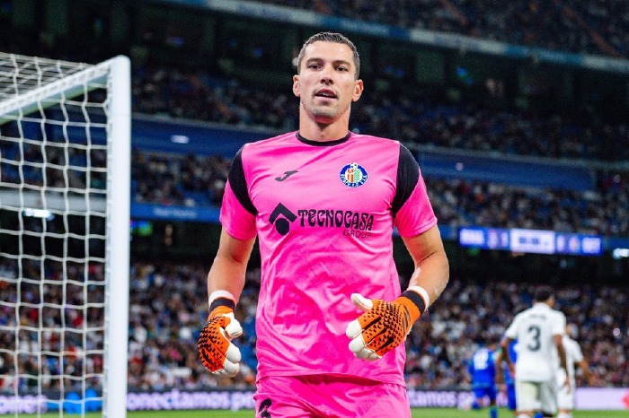 Real Madrid in talks for Getafe goalkeeper David Soria as potential ...