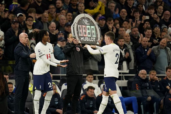 Tottenham Hotspur fullback Djed Spence is will to wait for his chance ...