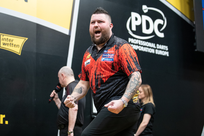 German Darts Grand Prix: Michael Smith beats Nathan Aspinall to claim ...