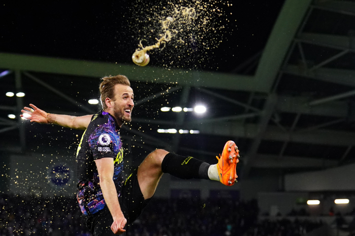 Social Zone: Harry Kane takes a leaf out of Ronaldo's book, plus Paul ...