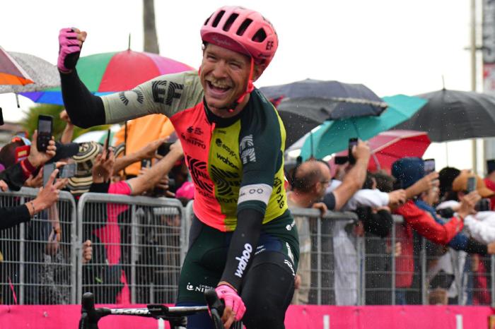 Cycling: Magnus Cort takes Giro d'Italia stage ten with Geraint Thomas ...