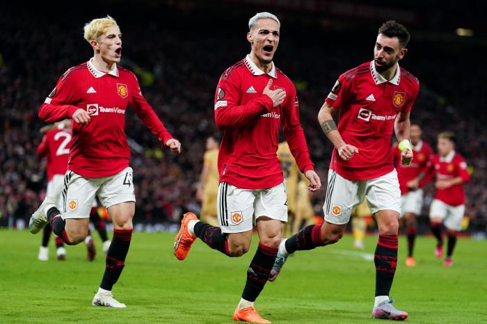 Manchester United bounce back to beat Barcelona and reach Europa League ...