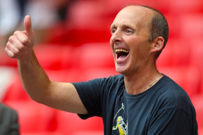 The best Mike Deany things Mike Dean has ever done | PlanetSport