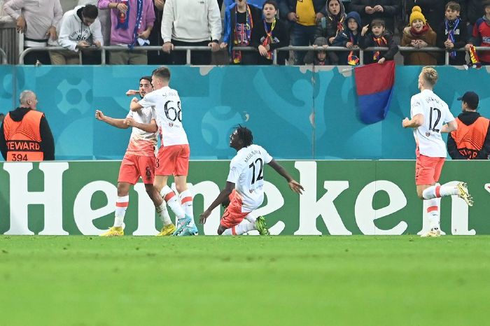Oliver Scarles over the moon with West Ham debut in Europa League after ...