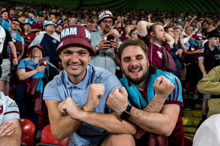 West Ham supporters receive praise for their behaviour at Europa ...