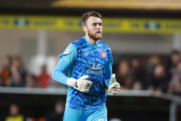 Robbie Neilson urges Zander Clark to make the most of his opportunity ...