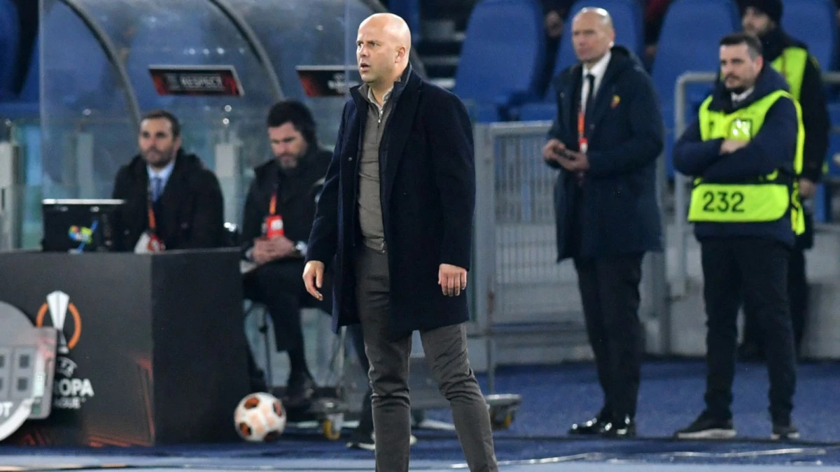 Feyenoord boss Arne Slot emerges as leading candidate to become new ...