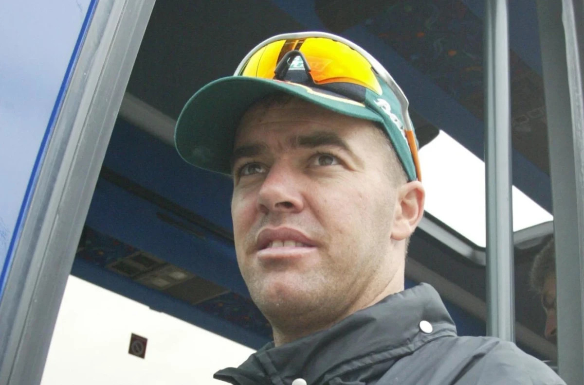 Tributes paid to former Zimbabwe captain Heath Streak after his death ...