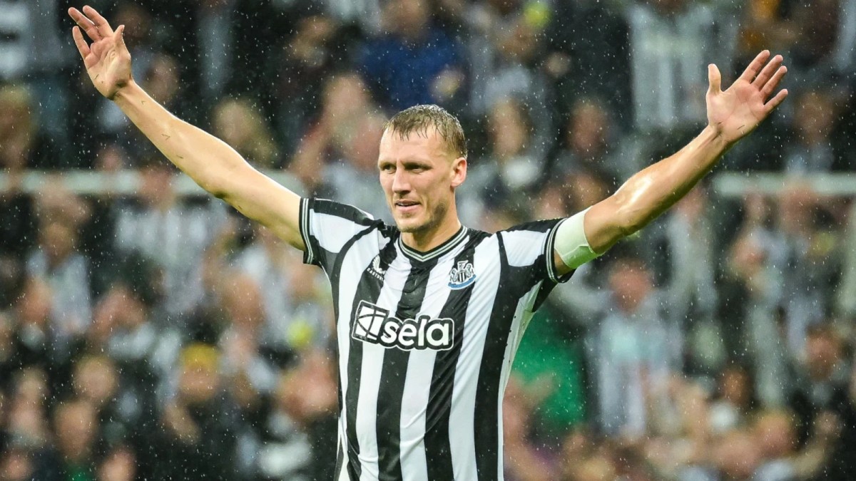 Dan Burn extends Newcastle deal until 2025