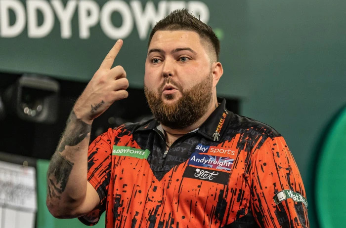 Michael Smith claims PDC Players Championship 9