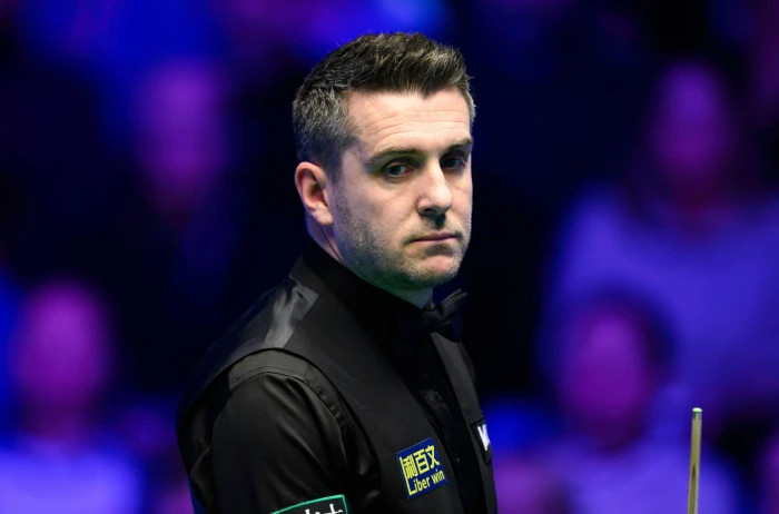 Mark Selby thrashes Ronnie O'Sullivan to end the Rocket's unbeaten run