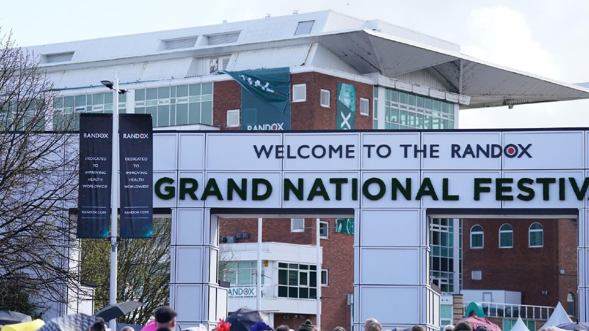 Aintree nap April 9: Shan to make his opponents Blue in Betway Handicap ...