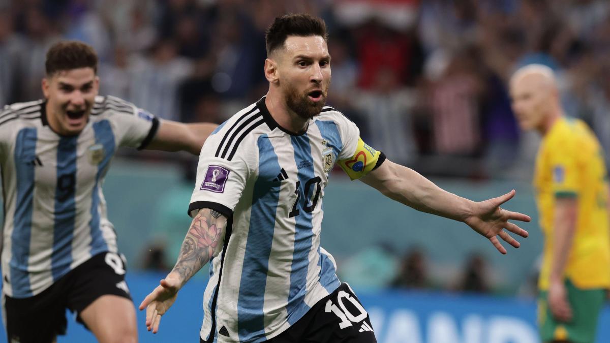 Lionel Messi scores his first World Cup knockout stage goal as ...