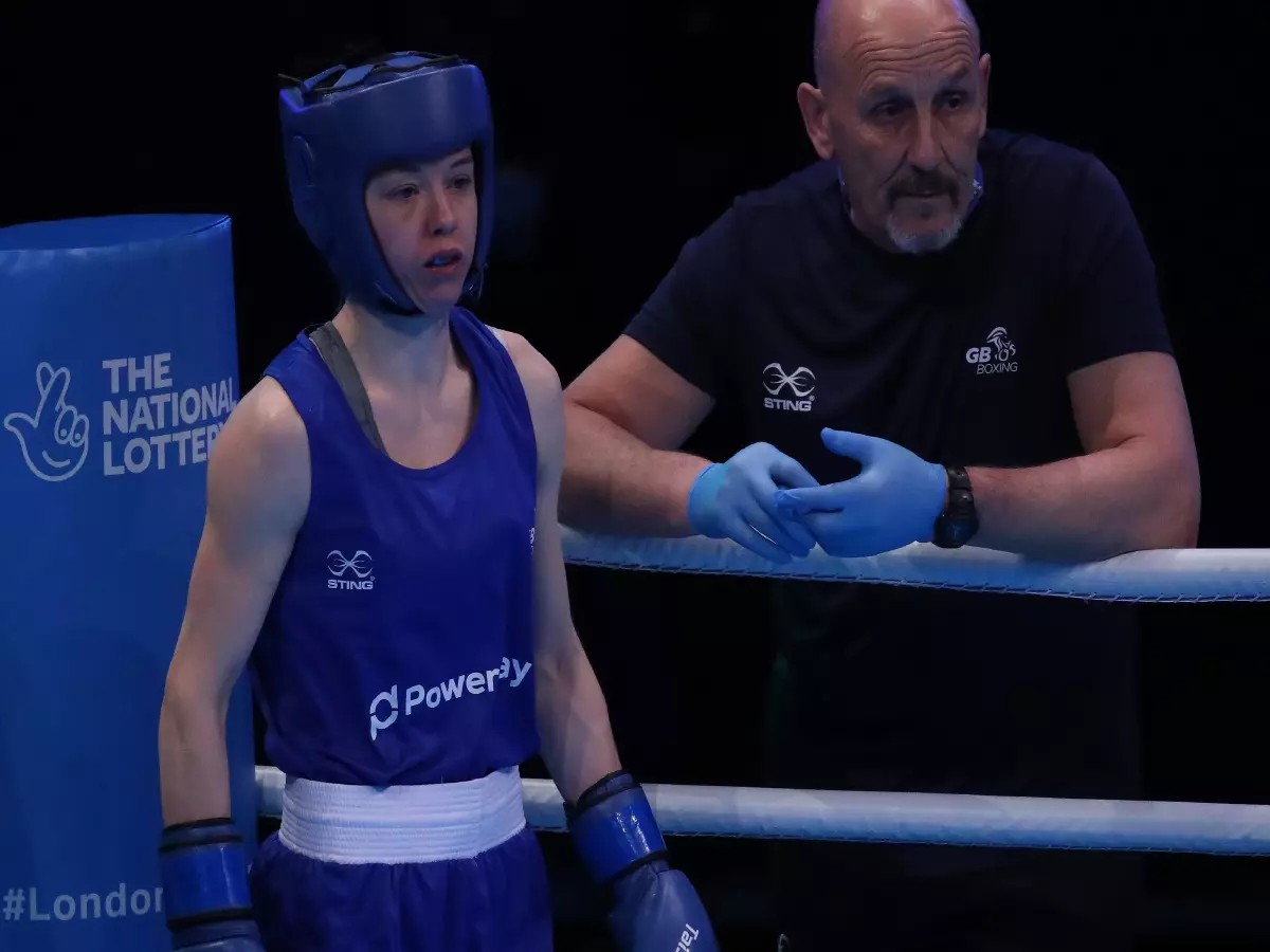 Charley Davison impresses as British trio advance into next round