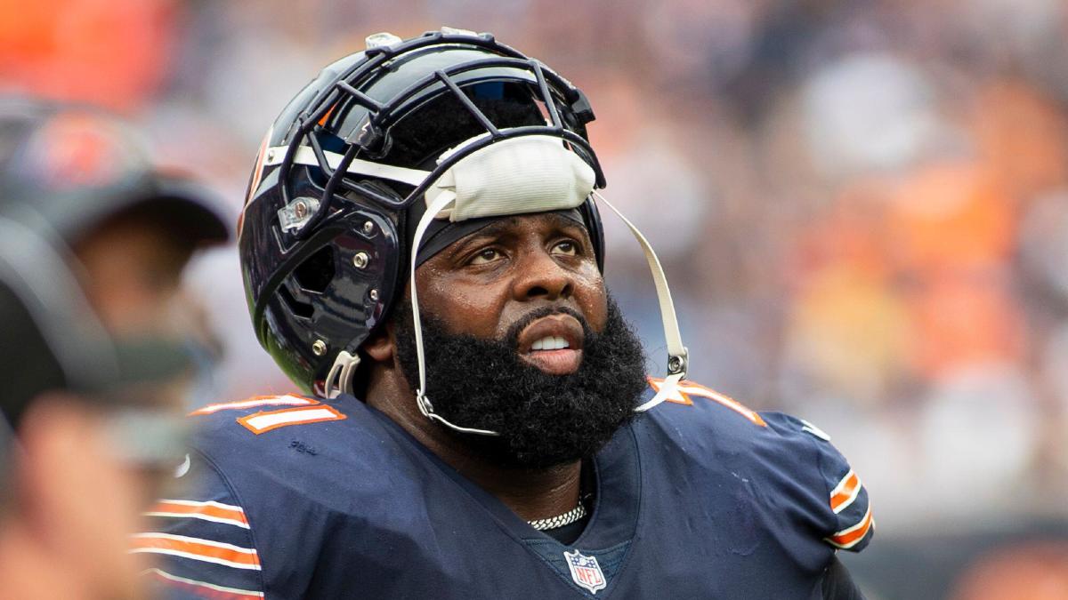 NFL stalwart Jason Peters joins rookie Tyler Smith at the Dallas Cowboys