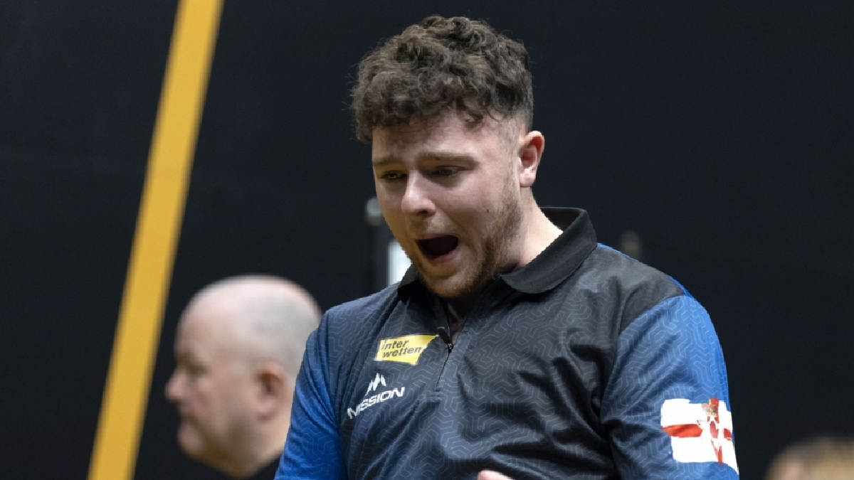 Josh Rock and Nathan set-up all-British final in the Winmau World Youth ...