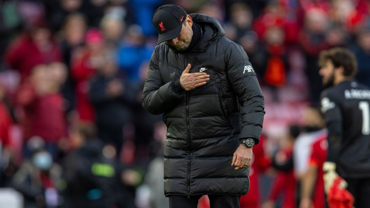 Jurgen Klopp plays down Liverpool's chances of winning unprecedented ...