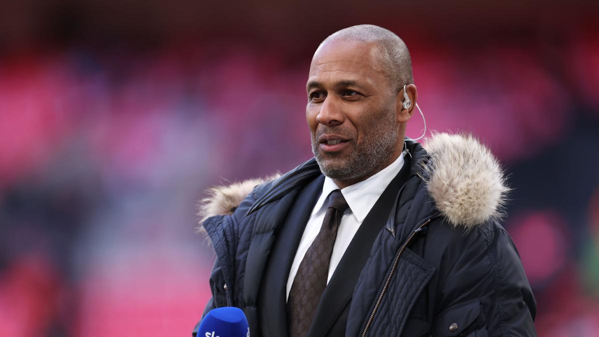 Queens Park Rangers: Les Ferdinand leaves his role as director of football