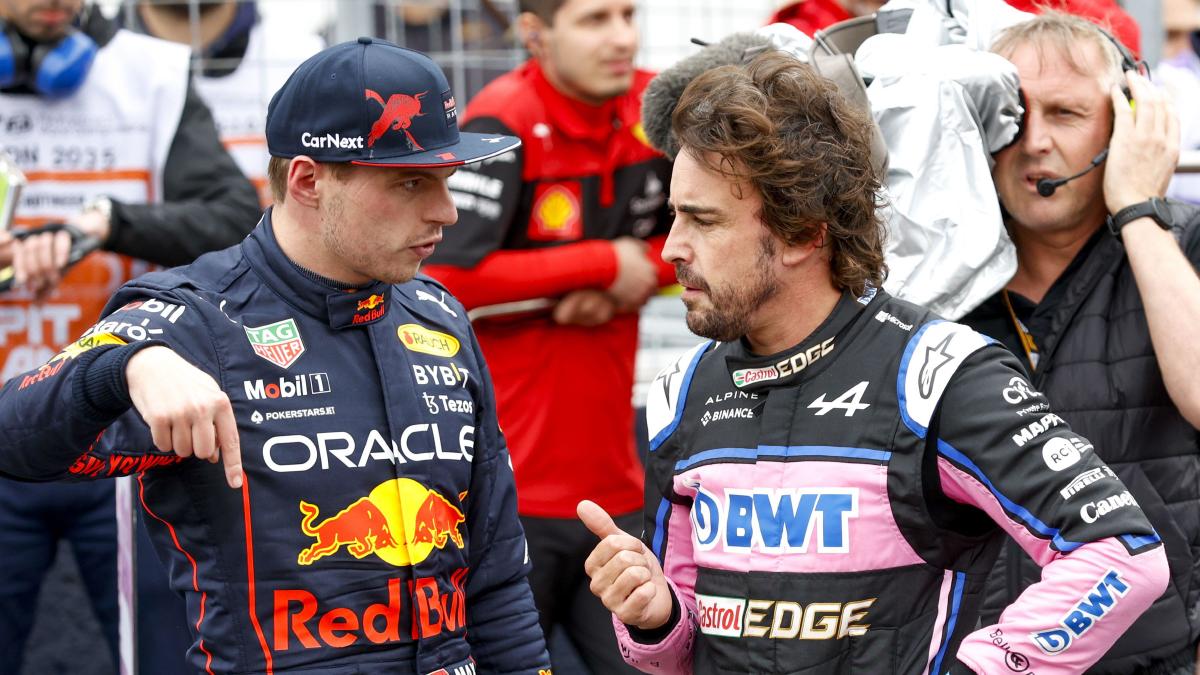 F1 News: Fernando Alonso can't resist taking another swipe at Lewis ...