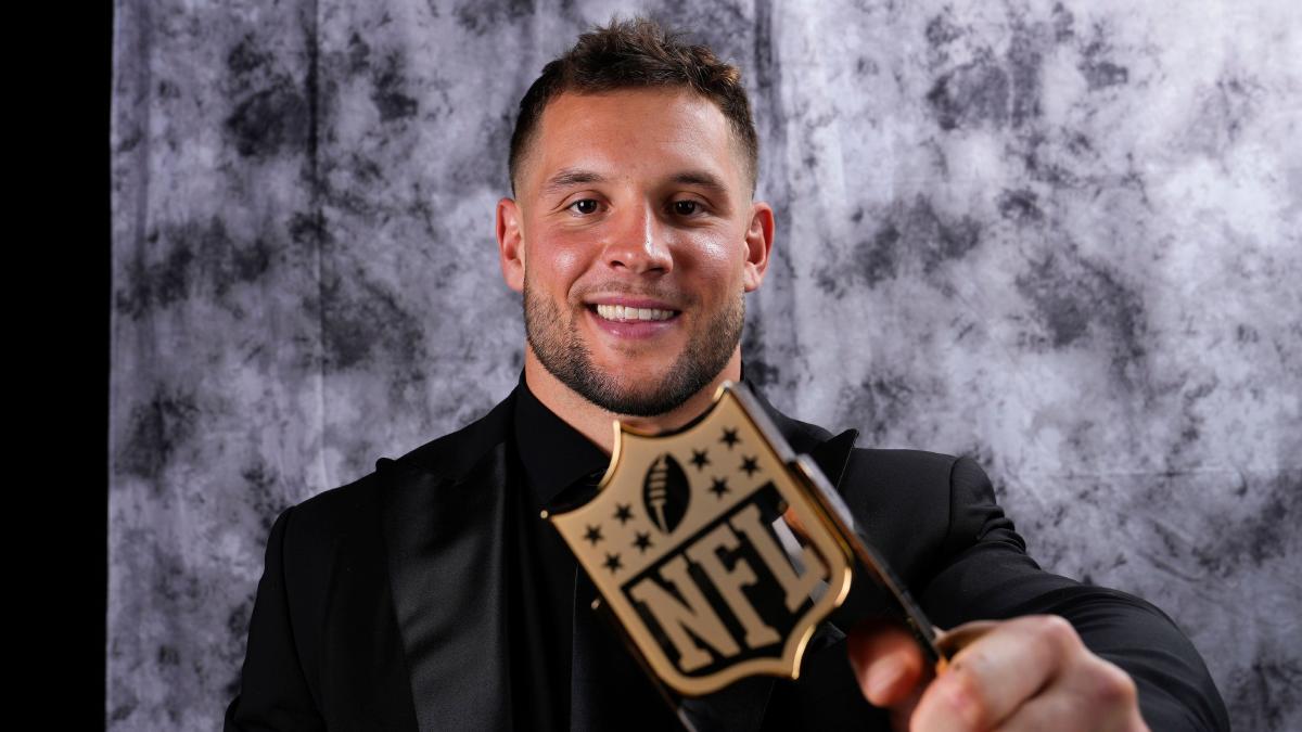 NFL Honors: San Francisco 49ers star Nick Bosa wins defensive player of ...
