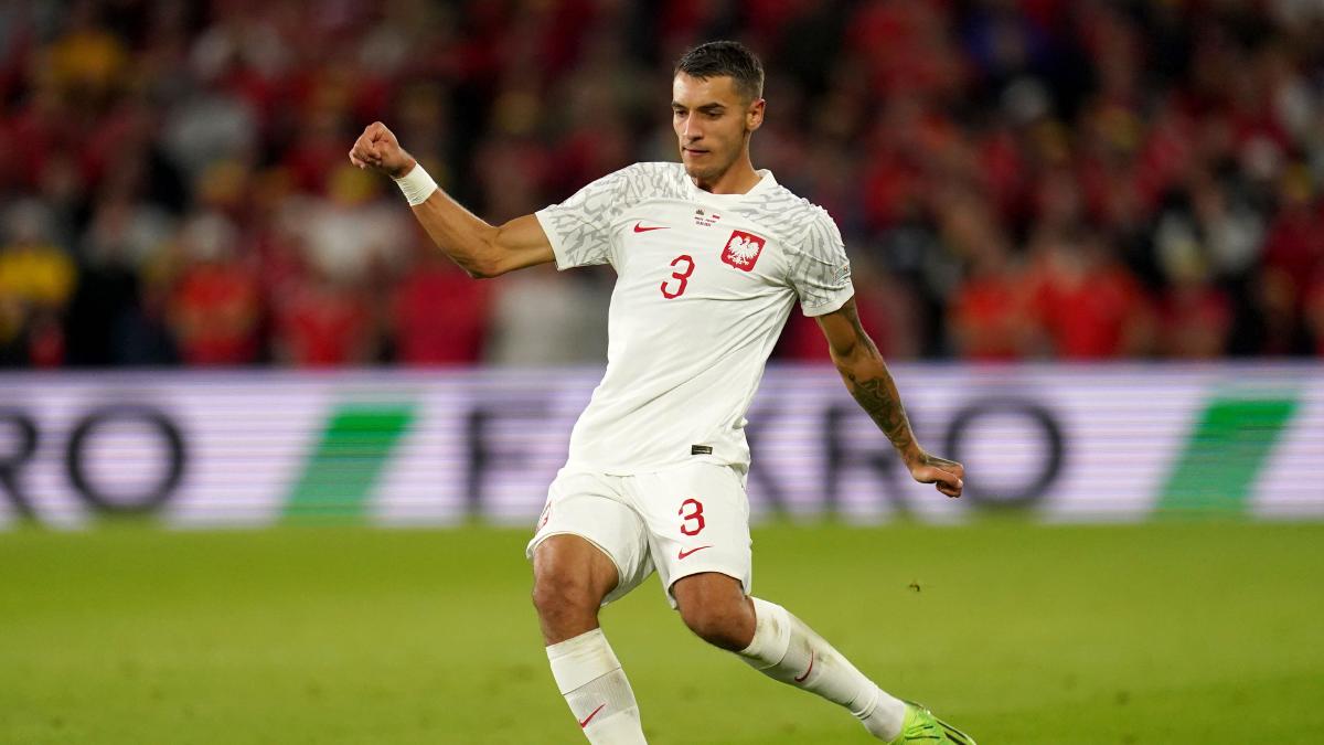 Arsenal and Poland defender Jakub Kiwior slammed for ‘lost’ display ...