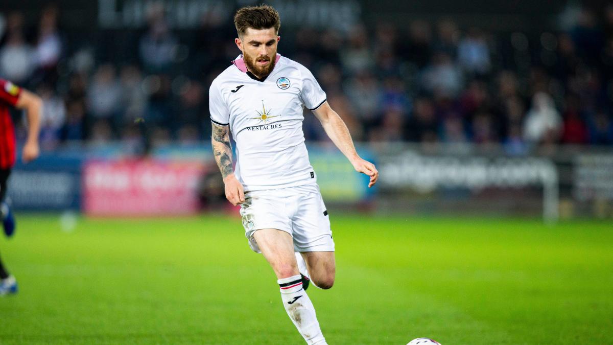 Leeds United and Sheffield United in battle to sign Swansea City left-back