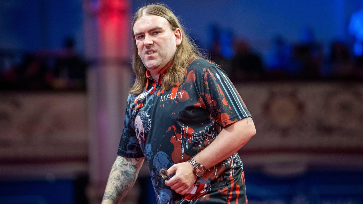Second time lucky for Ryan Searle as he defeats Gary Anderson in ...