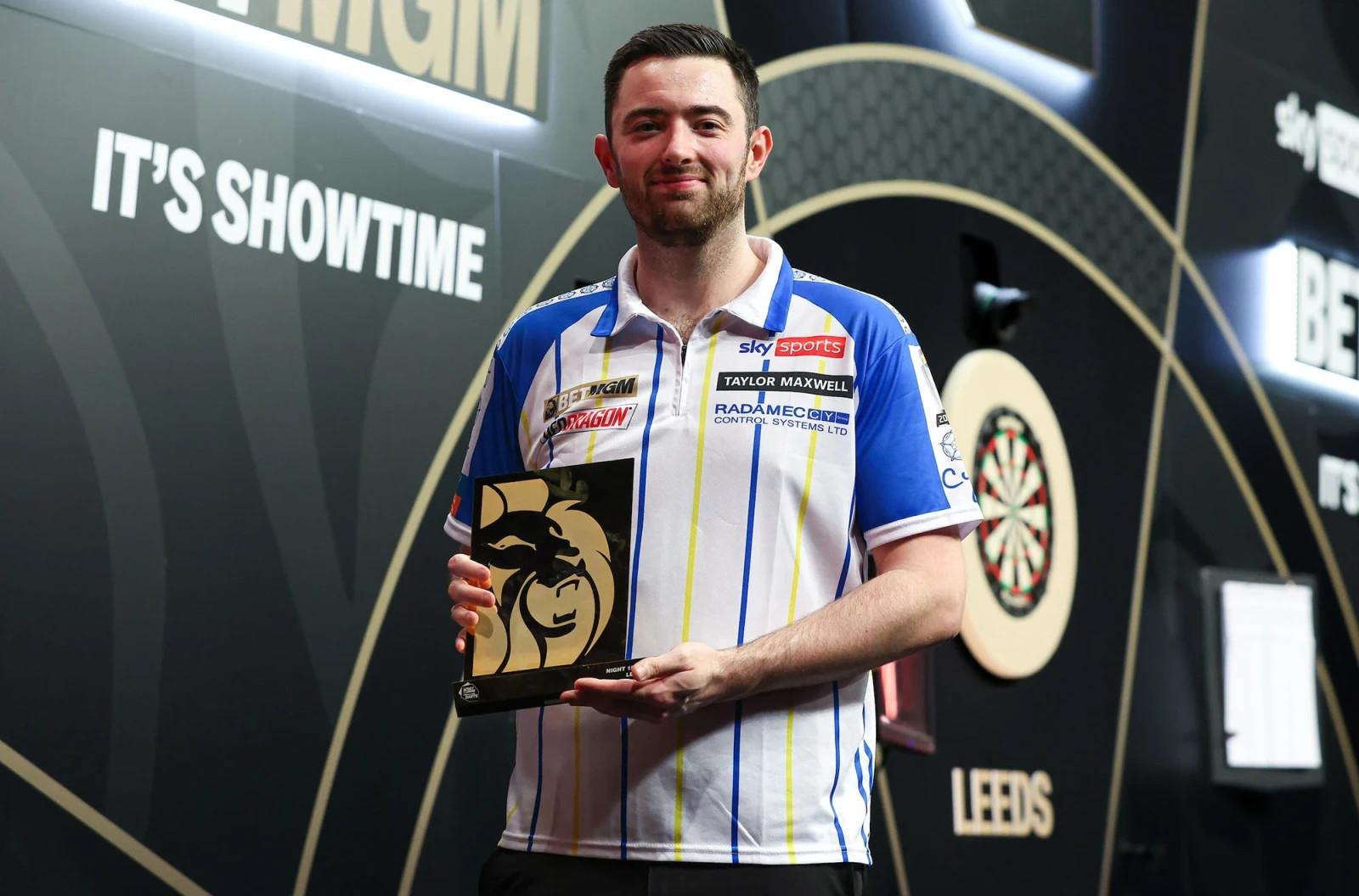 Premier League Darts: Luke Humphries beats Michael van Gerwen to claim ...