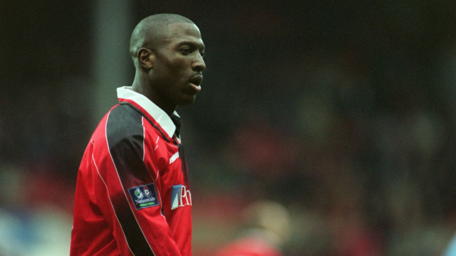 Tributes pour in for ex-Arsenal and Everton forward Kevin Campbell ...