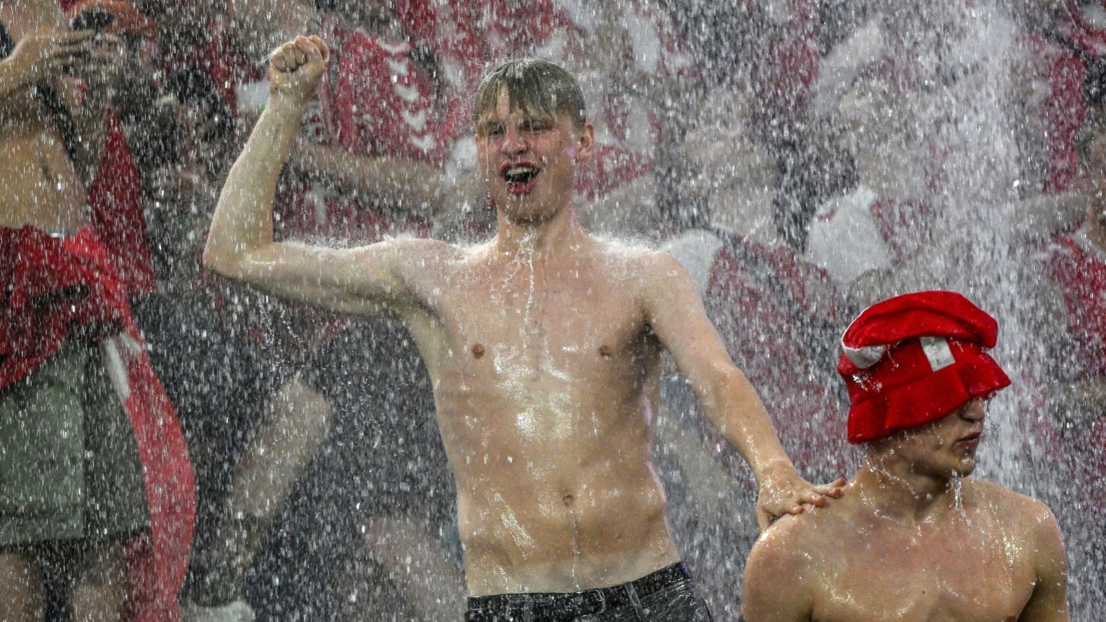Euro 2024 knockout clash between Germany and Denmark delayed by thunder ...