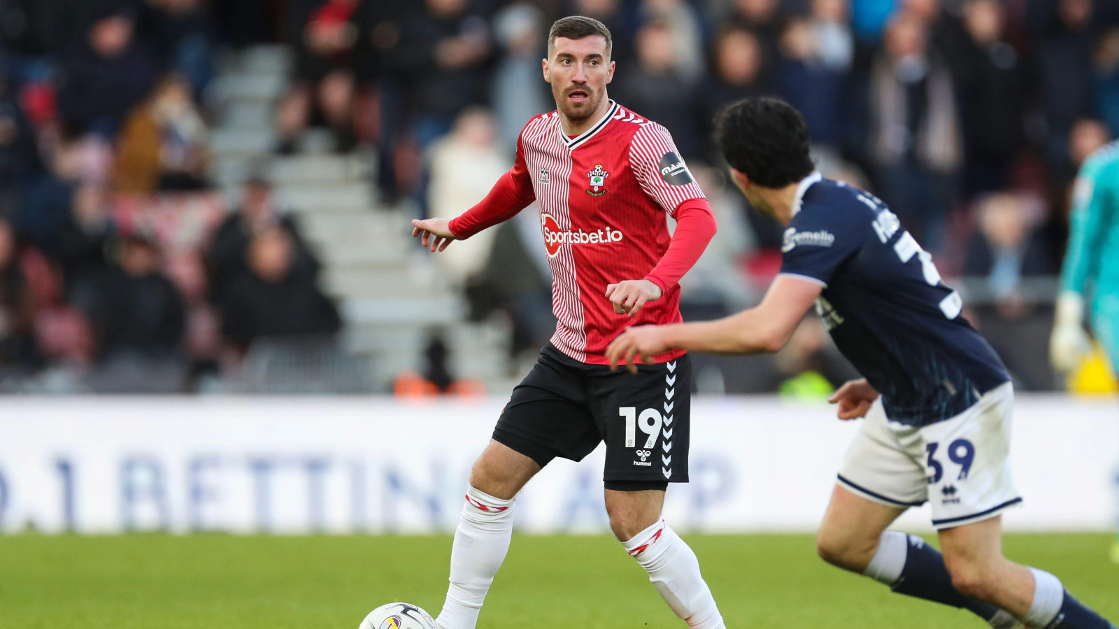 Leeds United transfer news: Who is loan signing Joe Rothwell and where ...