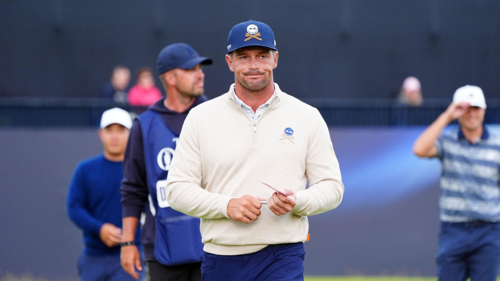 Strong winds and early exits: Star golfers struggle in brutal round two ...