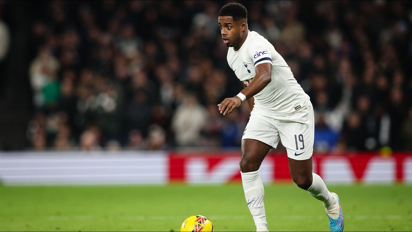 Ryan Sessegnon leaves Tottenham to complete 'emotional' return to Fulham