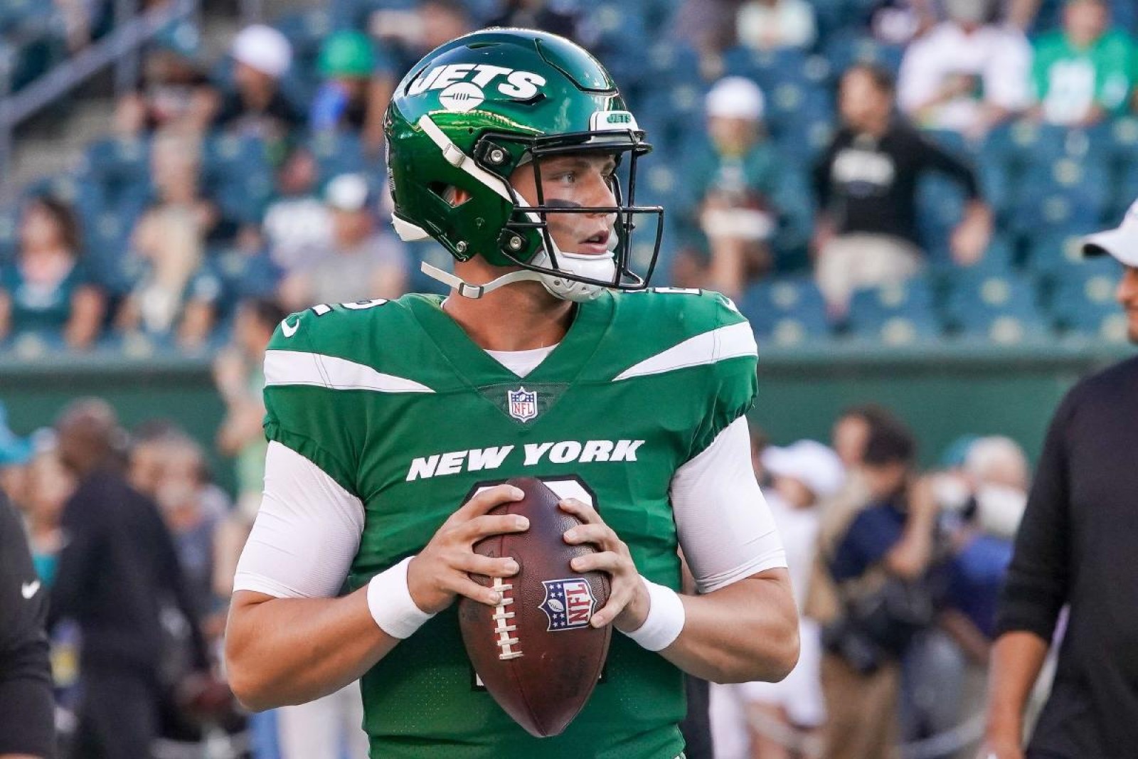 Fully healed New York Jets quarterback Zach Wilson will return against ...