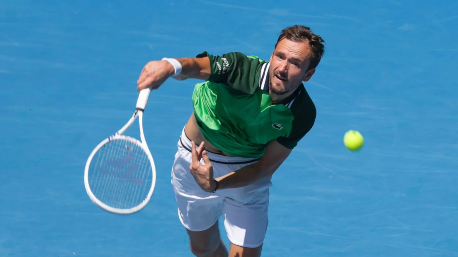 Daniil Medvedev beats Emil Ruusuvuori in five-set thriller at Australian Open