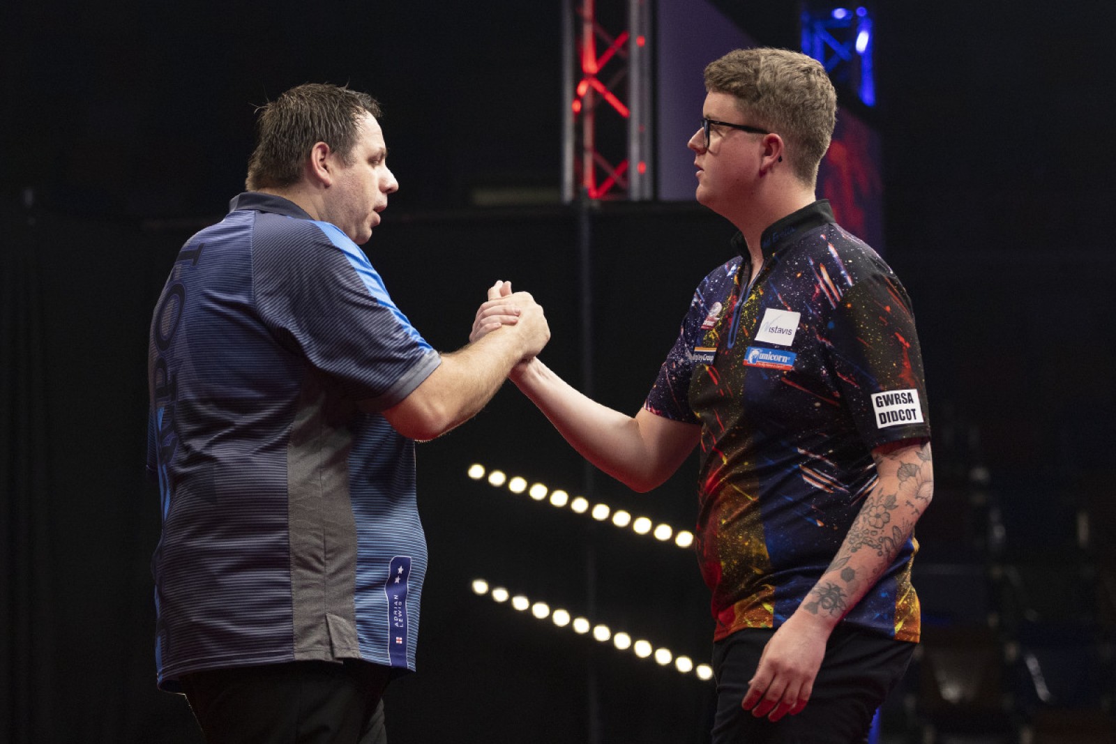 Adrian Lewis shines at the Gambrinus Czech Darts Open to set up Gerwyn ...